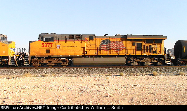 WB Manifest Frt at Ereii NV W-MdTrnSlv -9